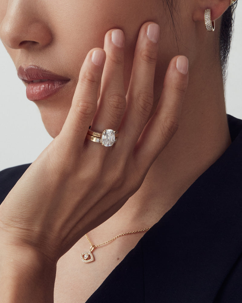 LAGUNA Wave Ring + Half Bezel – 18K Yellow Gold | ROEN – ROEN